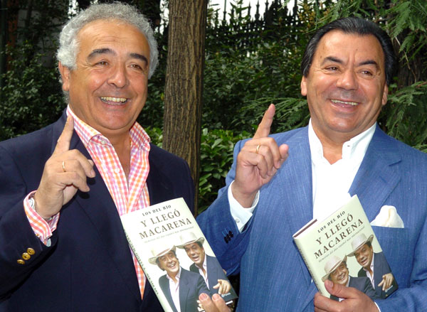 "Y Llegó Macarena", Los del Río Publican su Libro Memorias - Al Borde