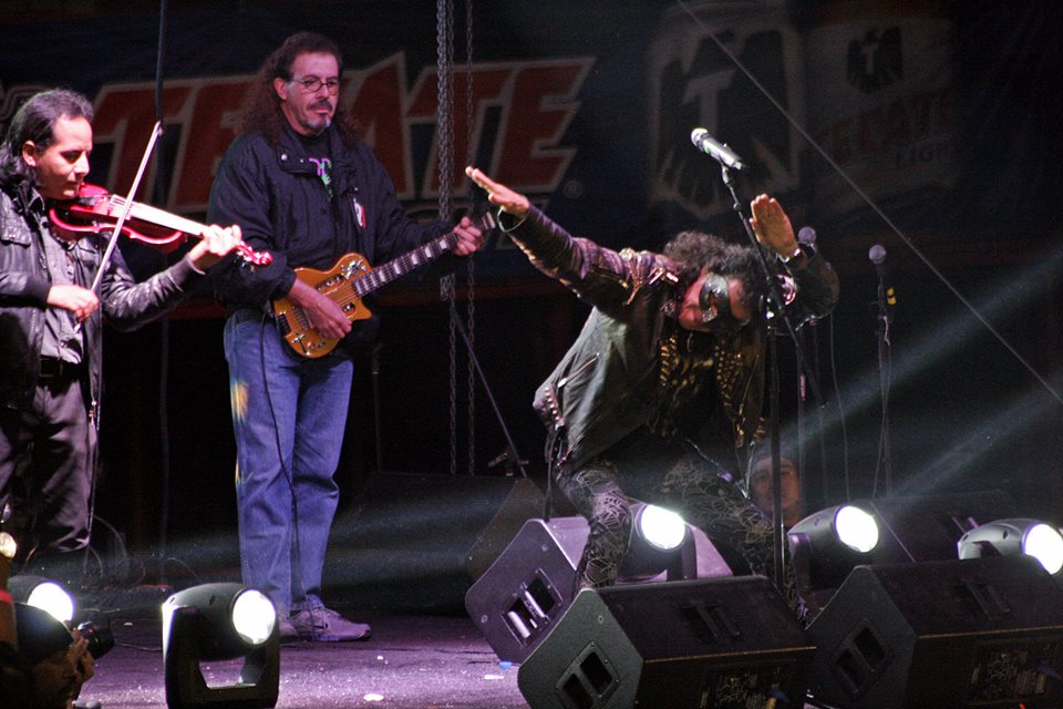 El Tri Celebrate 45 years - Al Borde