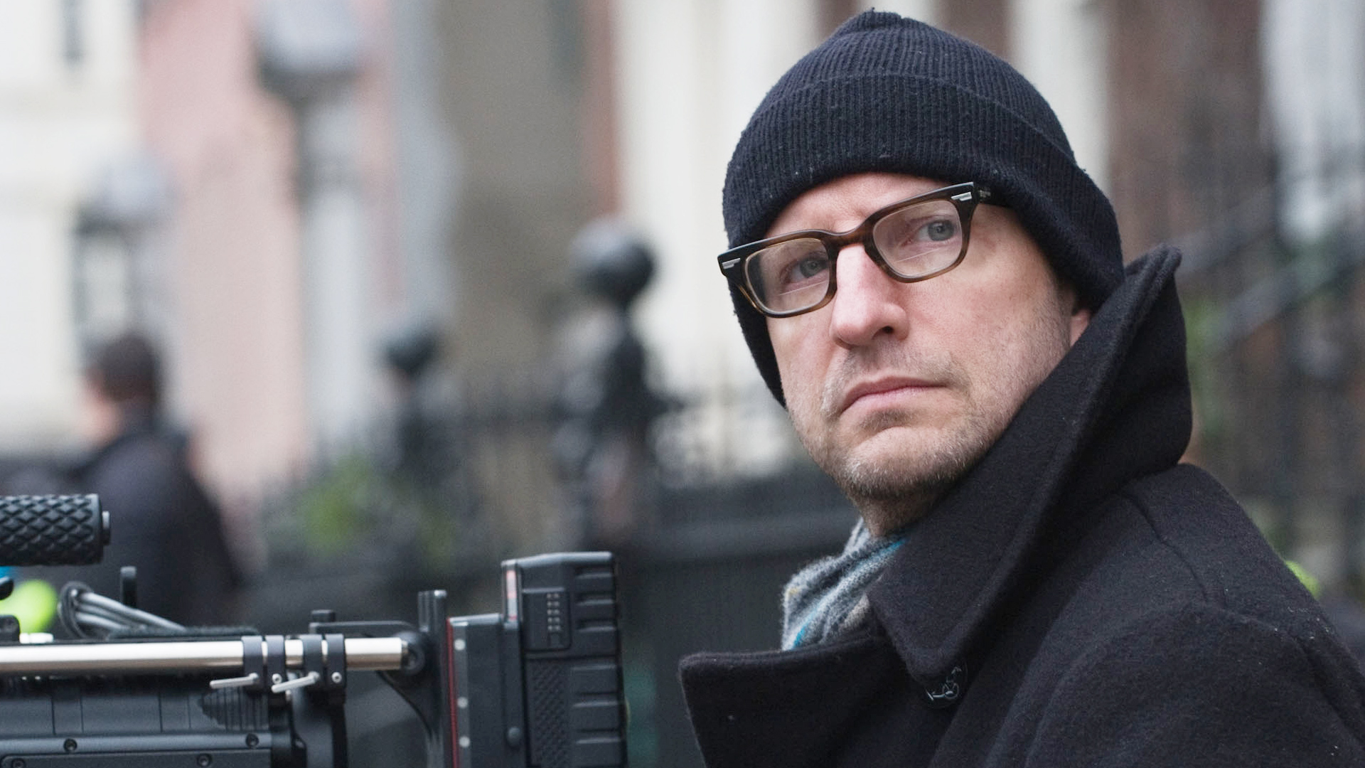 Steven Soderbergh planea su vuelta al cine - Al Borde